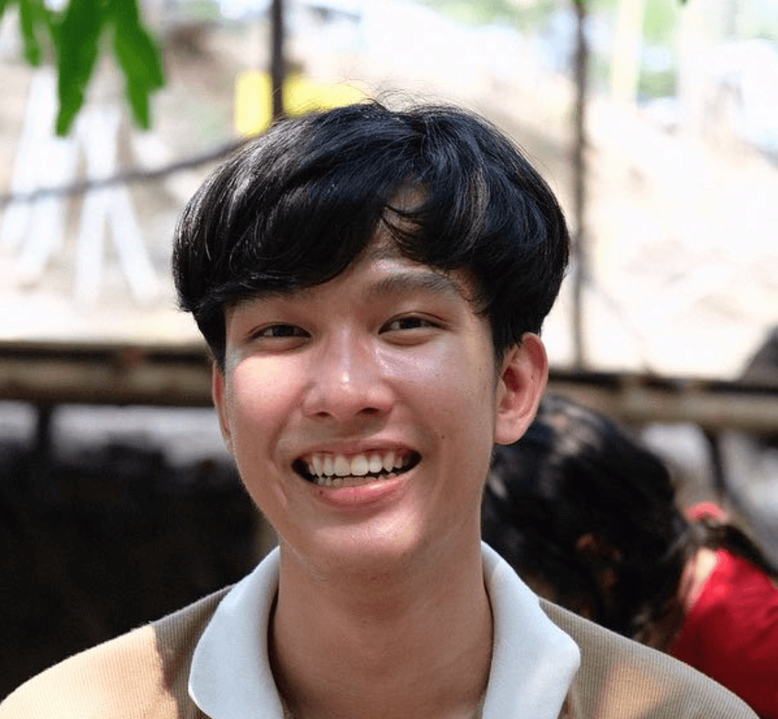 Picta AI - Transform your photos with AI magic. Create stunning ...